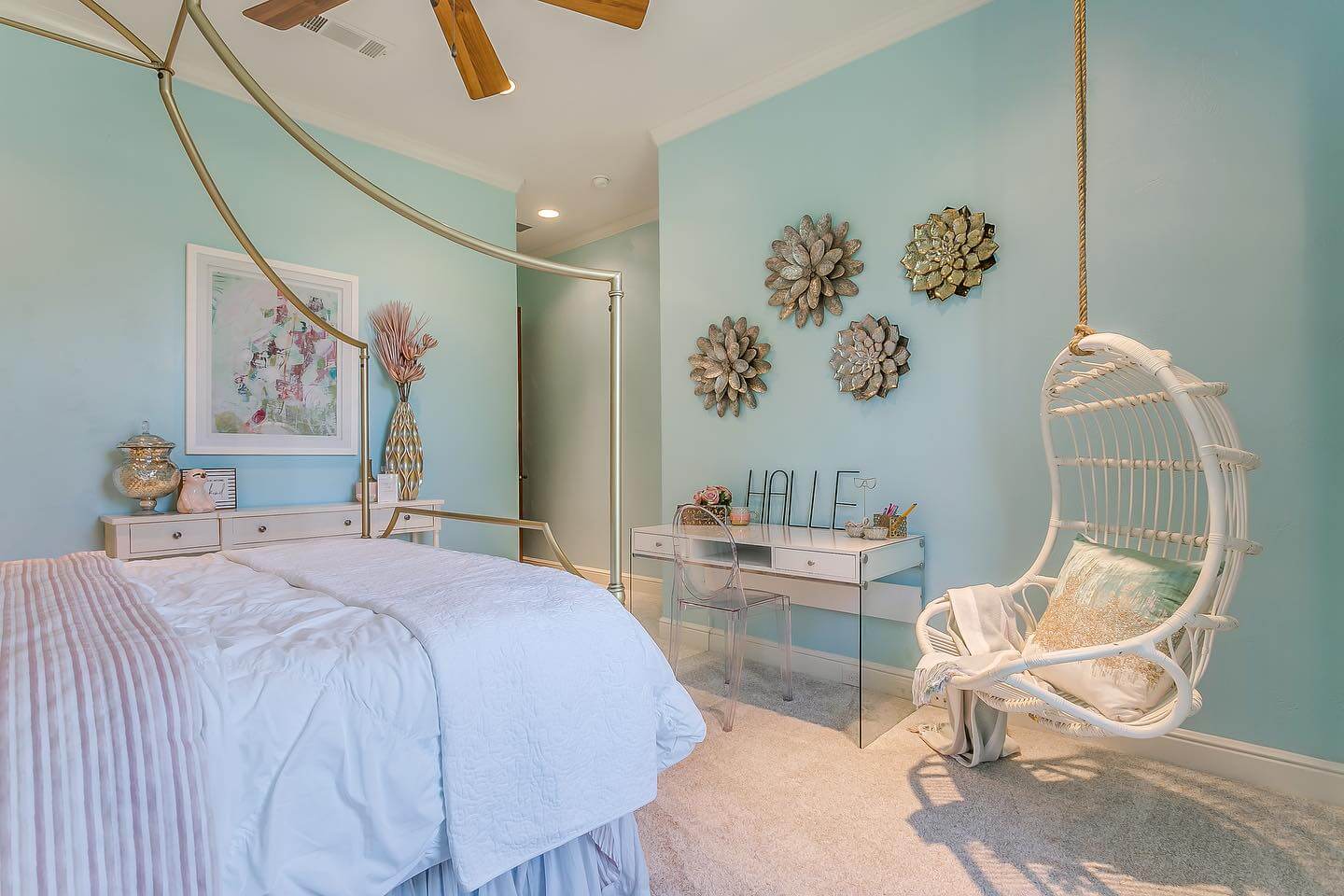 17 Ocean Themed Bedroom Ideas To Give Your Room A Stylish Yet Relaxed ...