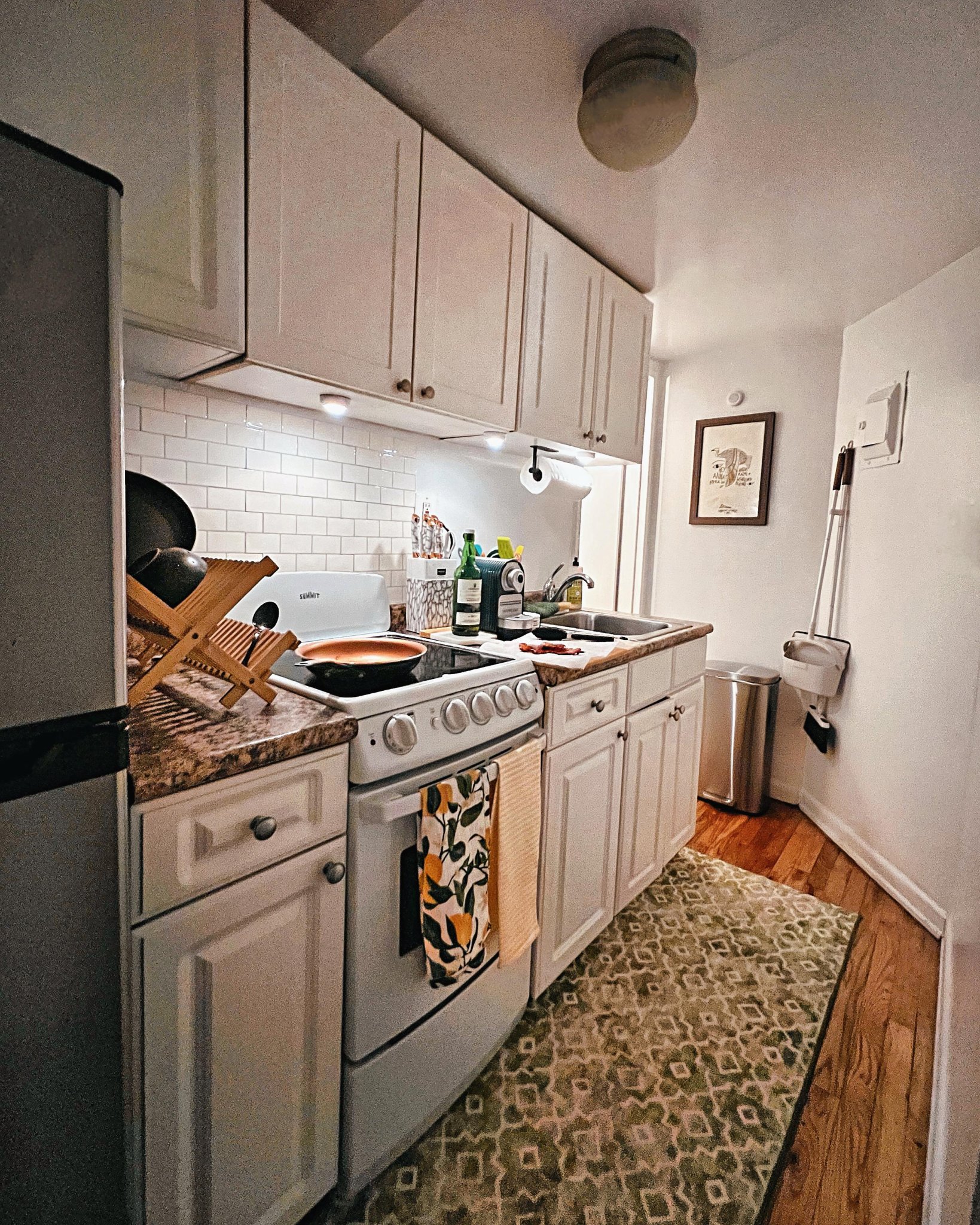 20 Small White Kitchen Ideas That Will Brighten up Even The Smallest of ...