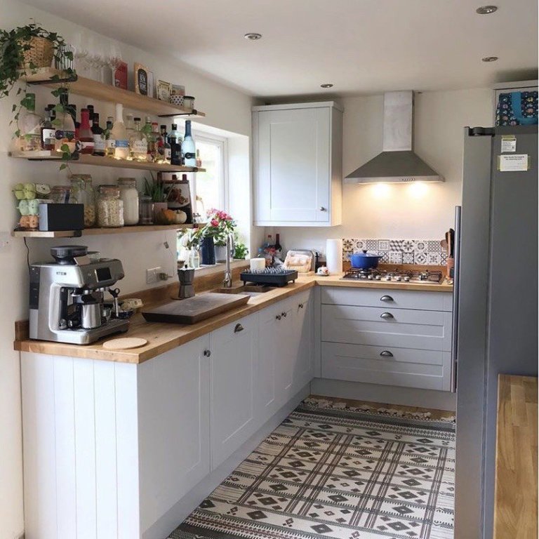 20 Small White Kitchen Ideas That Will Brighten up Even The Smallest of ...