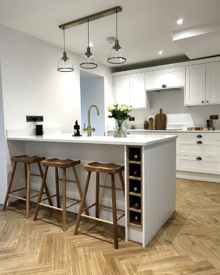 20 Small White Kitchen Ideas That Will Brighten up Even The Smallest of ...