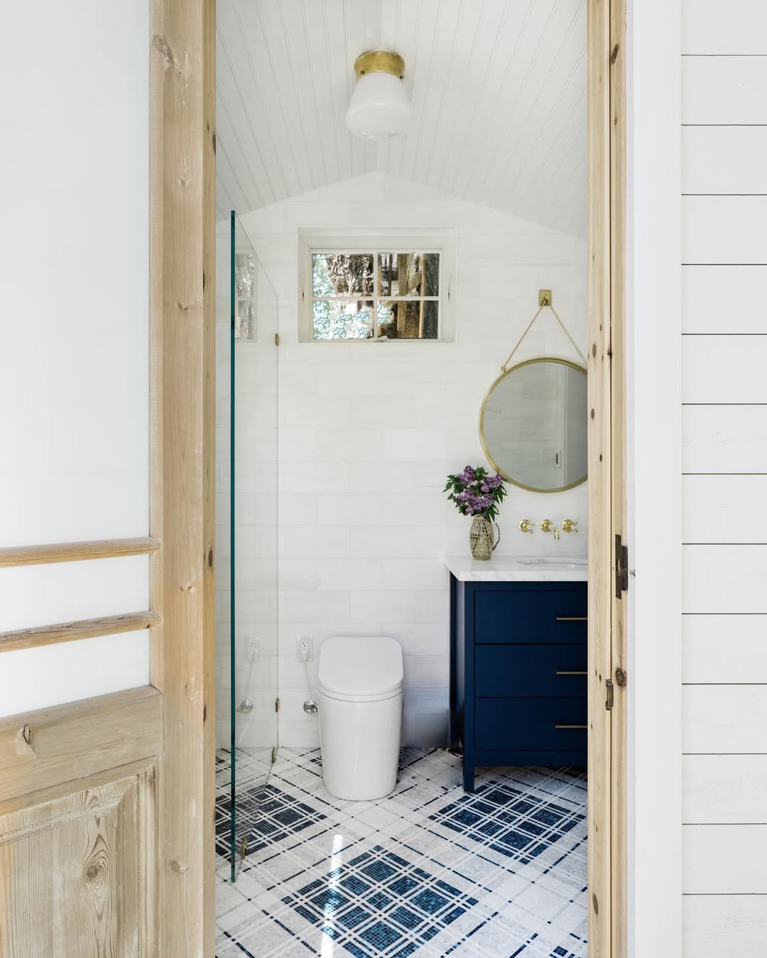 20 Small Washroom Design Ideas To Help Find Joy In Simple Everyday ...