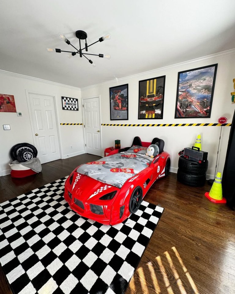 18 Trendy Car-Themed Bedroom Ideas To Make Your Room Feel Like a Fun ...