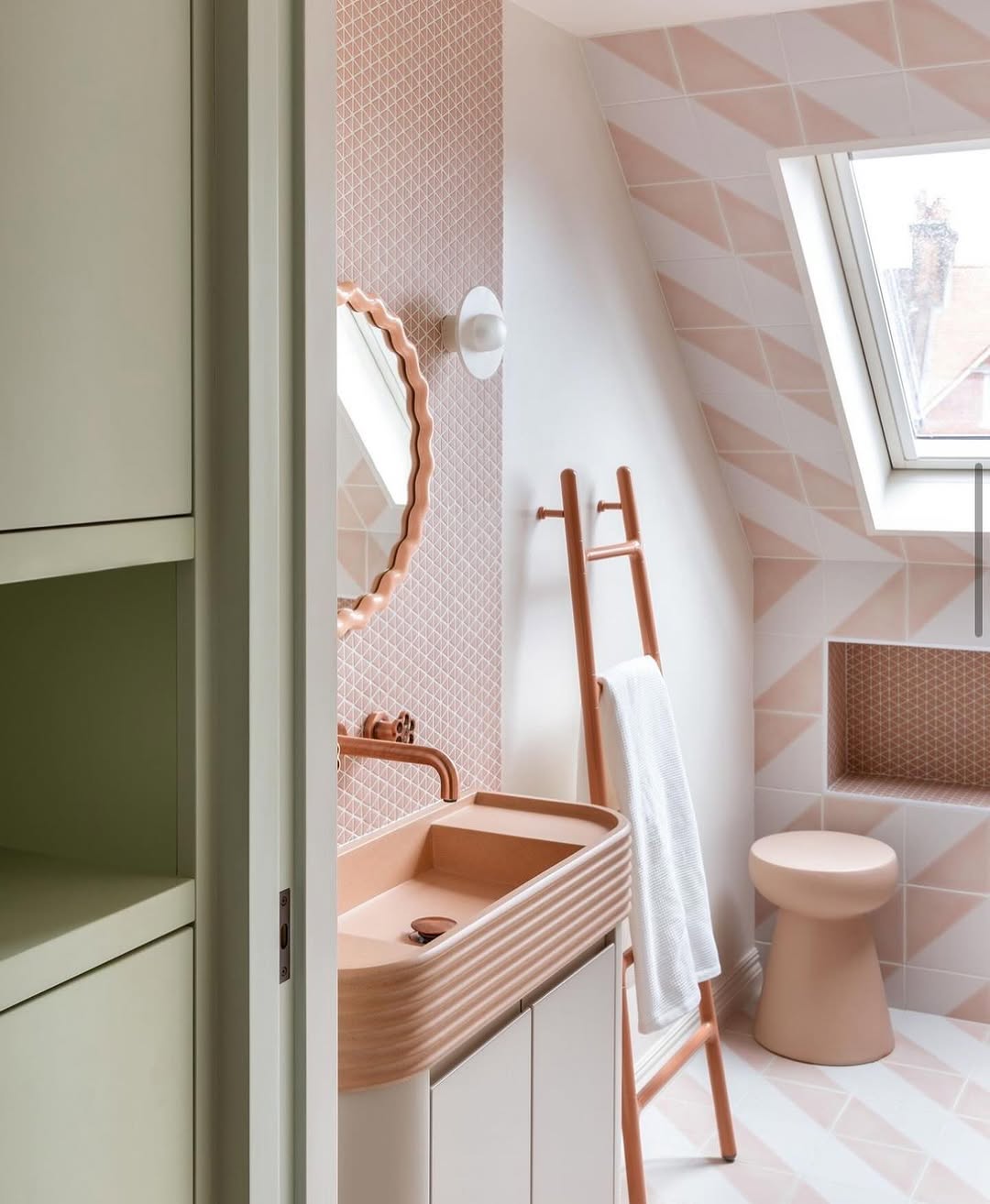 20 Small Washroom Design Ideas To Help Find Joy In Simple Everyday ...